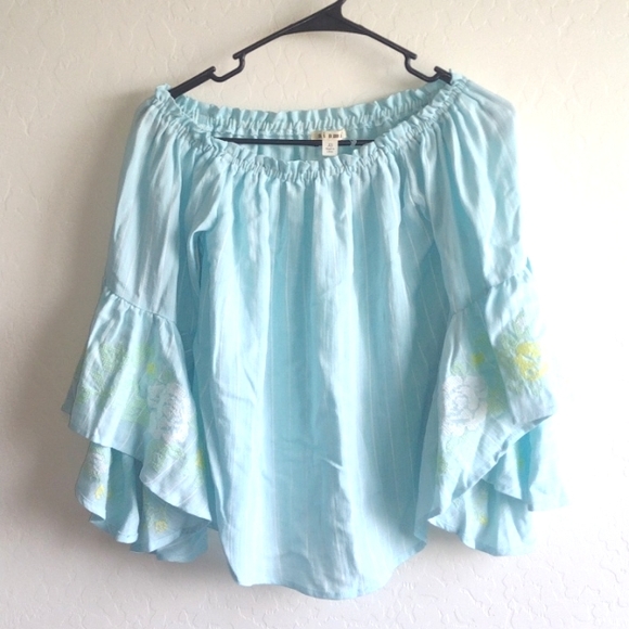 miami | Tops | Miami Off The Shoulder Baby Blue Floral Top | Poshmark